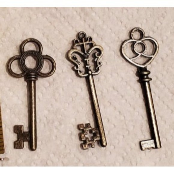 Accents | New Mixed Set Of 3 Large Skeleton Keys With Antique Style ...